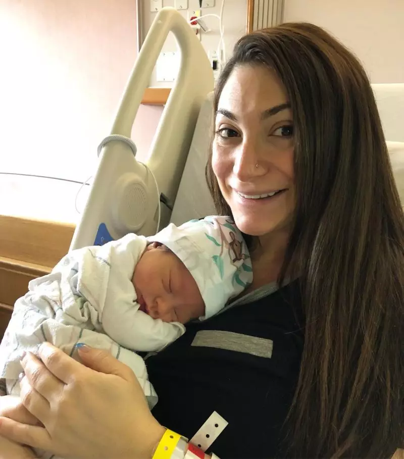 Béntang Jersey Shore Deena Cortese ngungkabkeun Kaibuan Langkung Hese tibatan Anu Disangka-sangka Tapi Éta Saéna