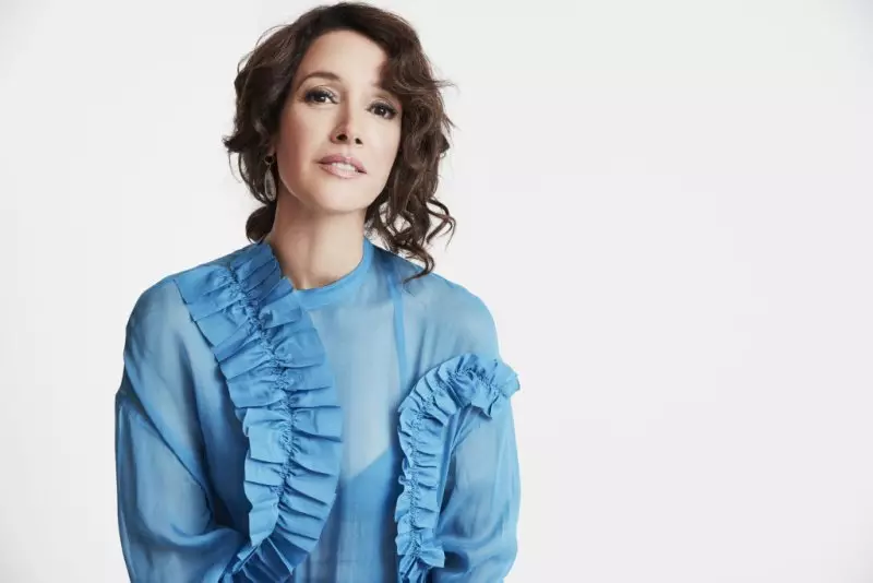 l kelime jennifer beals