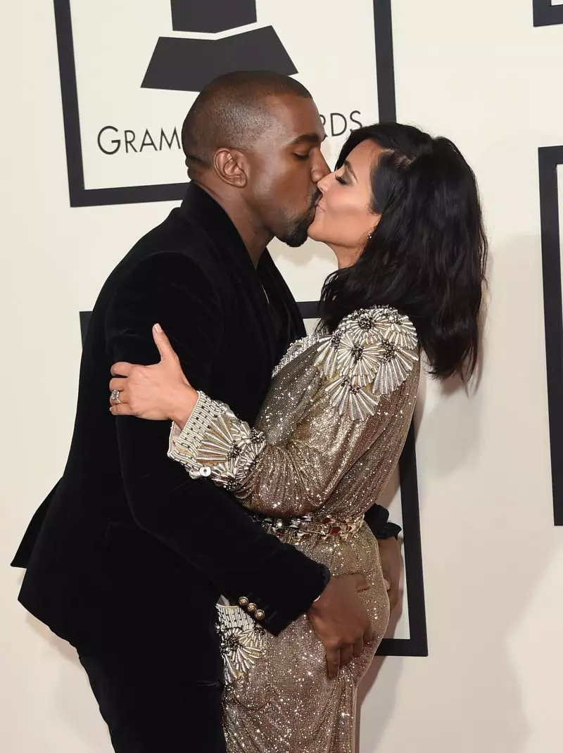 Kanye အနောက်က Kim kardashian