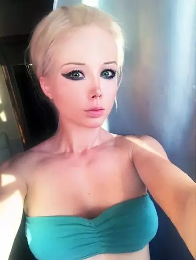 လူ့ဘာဘီ valeria lukyanova facebook