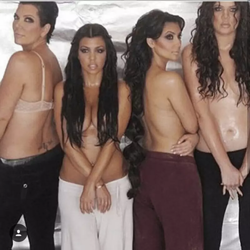 Kim kardashian ໃບໜ້າເກົ່າ 7
