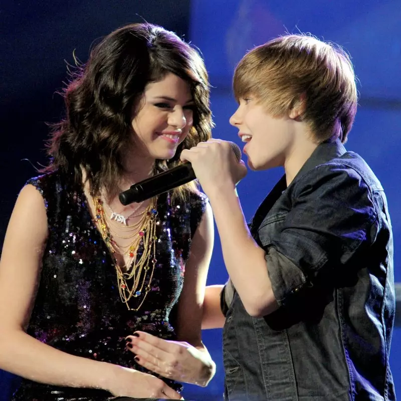 Justin Selena 9