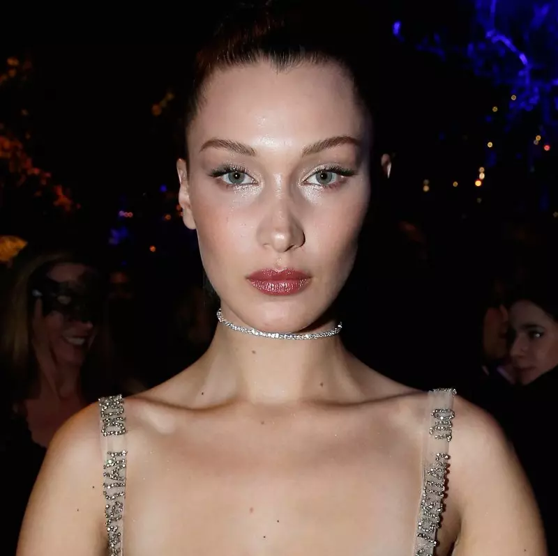 Bella hadid tháng 1 năm 2017