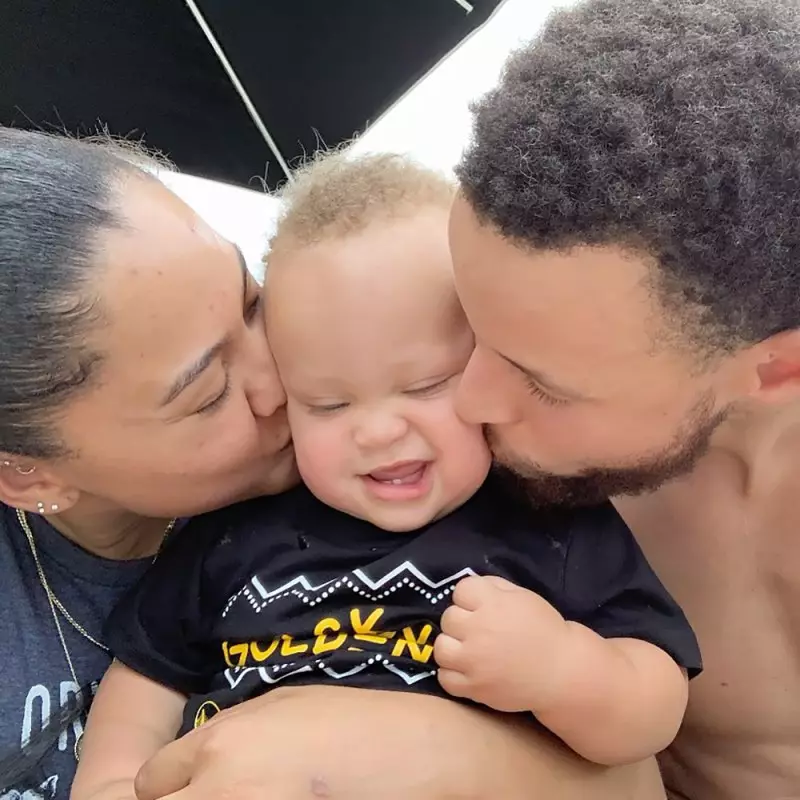 Oge kacha mma Ayesha na Steph Curry na-egosi na ịhụnanya bụ eziokwu