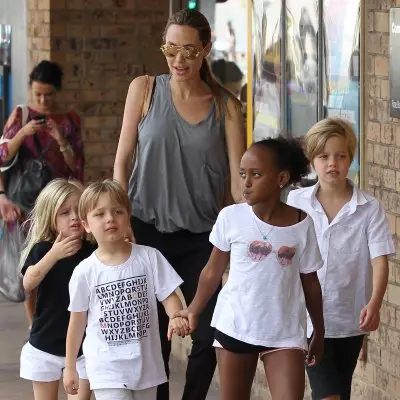 Angelina jolie abantwana bayatshiza