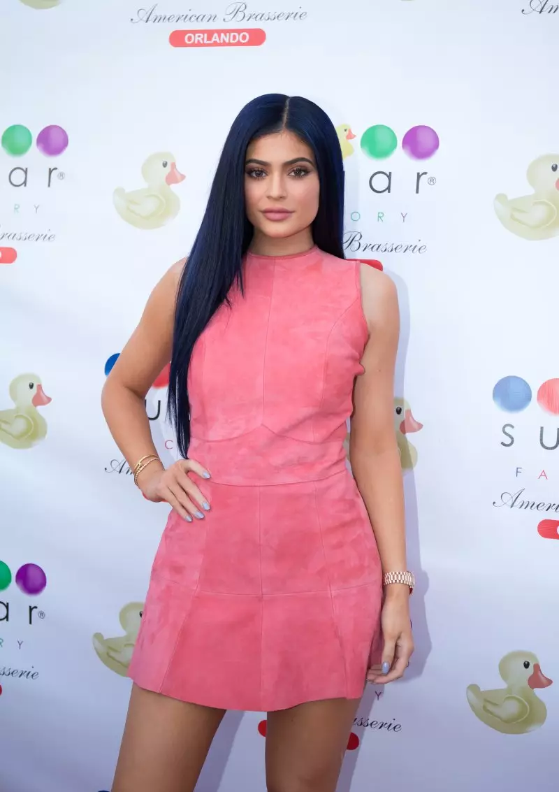 UKylie jenner pink 3