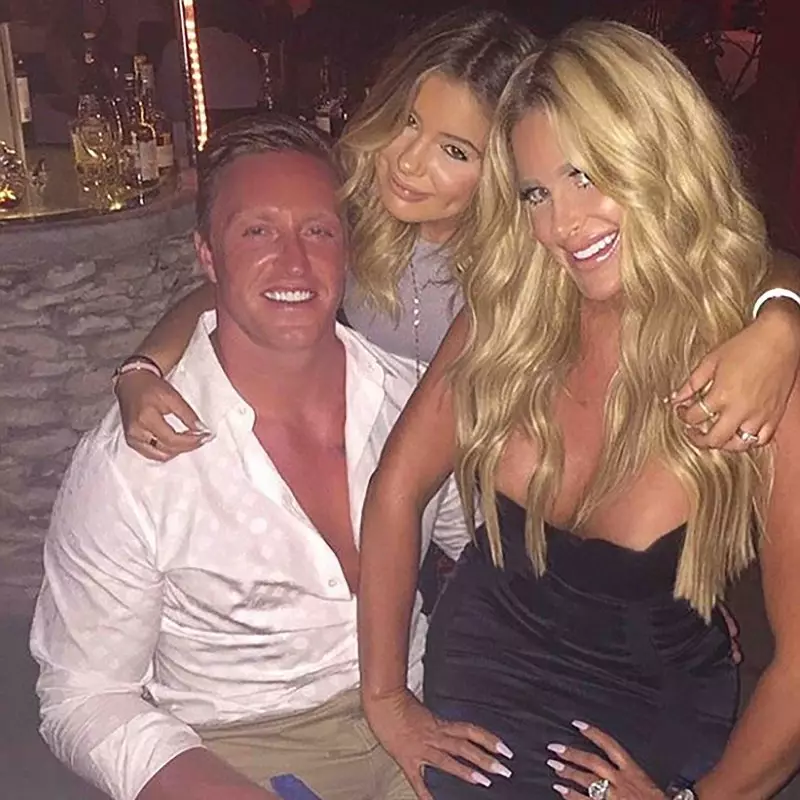 I-embed si kim zolciak