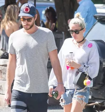 miley cyrus liam hemsworth salpicaduras