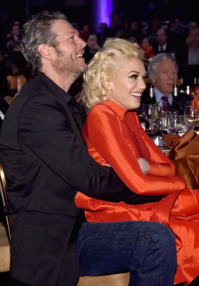 Gwen Stefani Blake Shelton Grammys 10