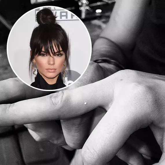 Kendall jenner tattoo finger