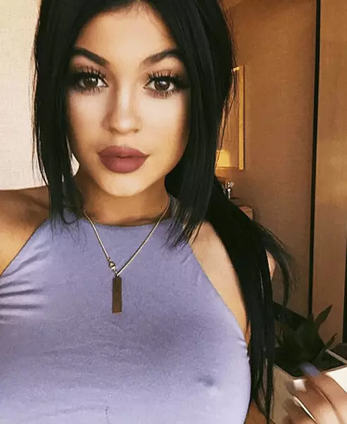 ក្បាលសុដន់ Kylie jenner