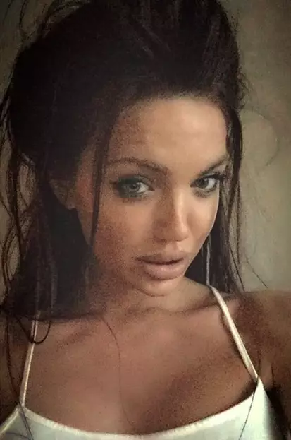 Angelina 8