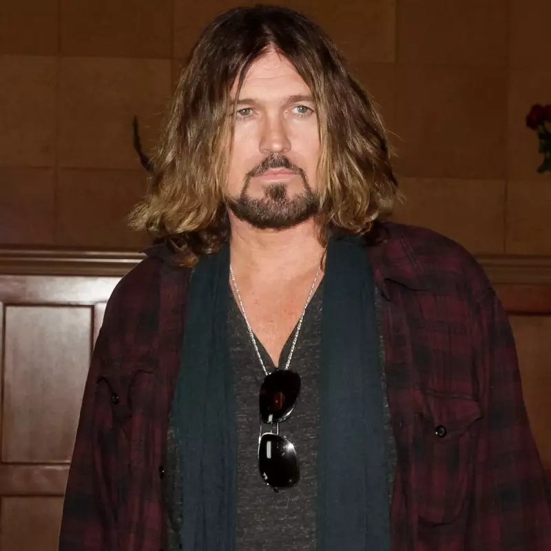 Billy ray cyrus cinta anak