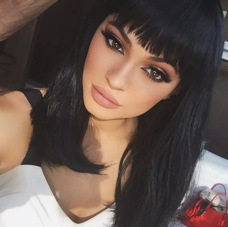 Kylie jenner saçyň üýtgemegi