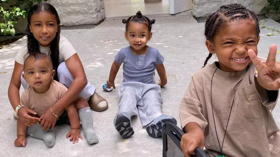 Kim Kardashian og Kanye Wests børn, navne, aldre, fødselsdage og mere