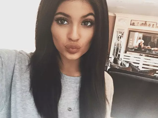 Kylie jenner yuzuza iminwa 1