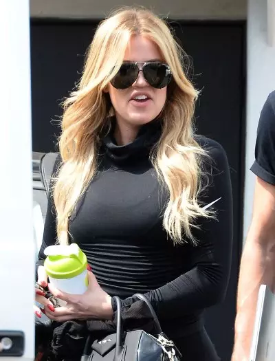 khloe Kardashian સોનેરી