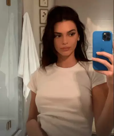 Glasine o punjaču za usne Kendall Jenner