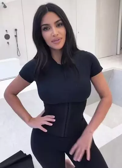 preizkusili smo steznik za trening pasu Kim Kardashian in to se je zgodilo