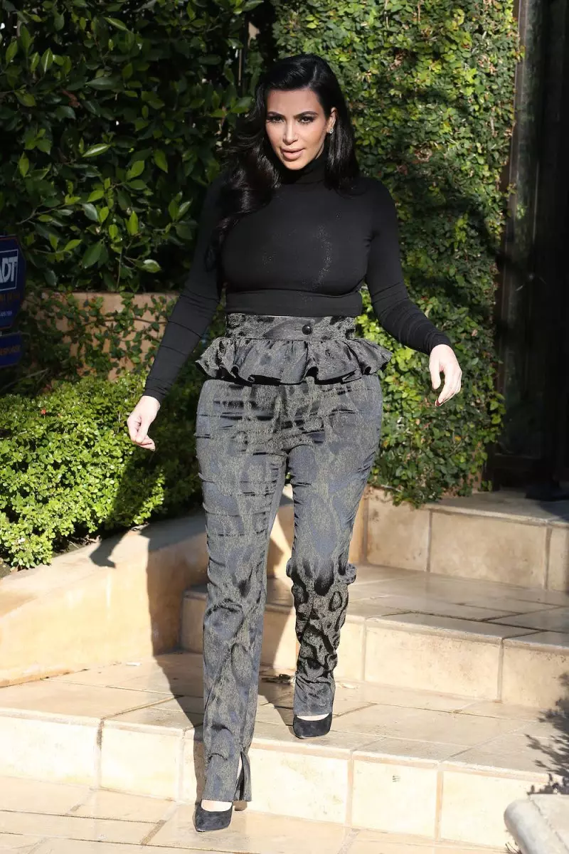 Kim kardashian xấu xí váy 6