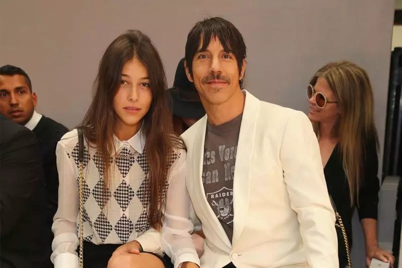 Anthony kiedis သည် ချစ်သူ ဟယ်လီနာ ဖြစ်သည်။