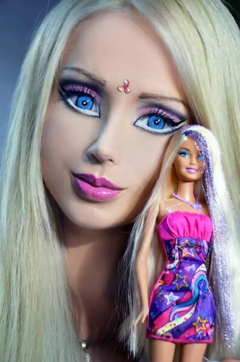 Giza Barbie Valeria Lukyanova 12