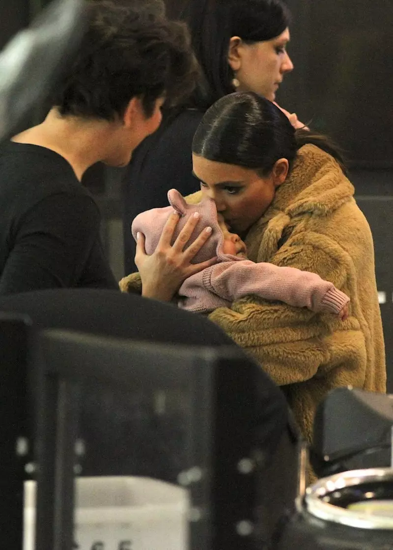 Kim Kardashian dijete sjeverozapad 5