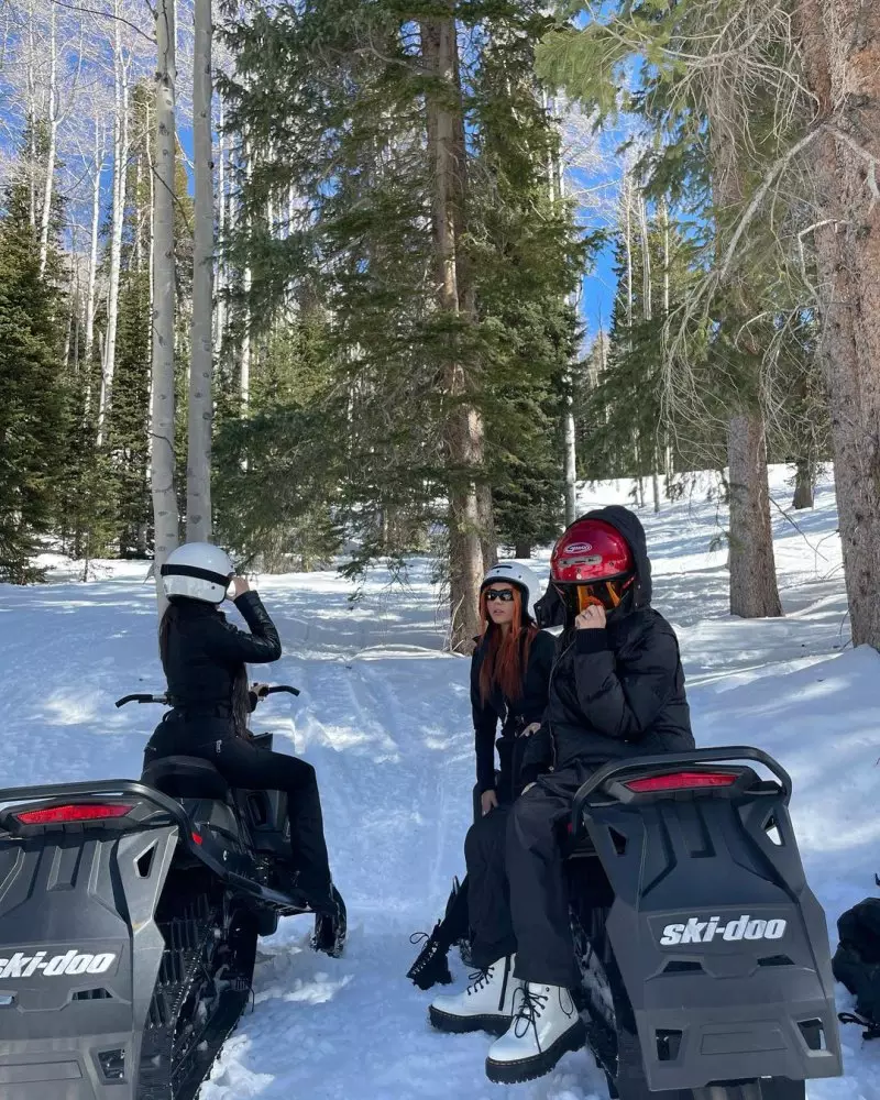 Kourtney e Travis levan ás súas familias nunha viaxe de esquí a Utah: fotos