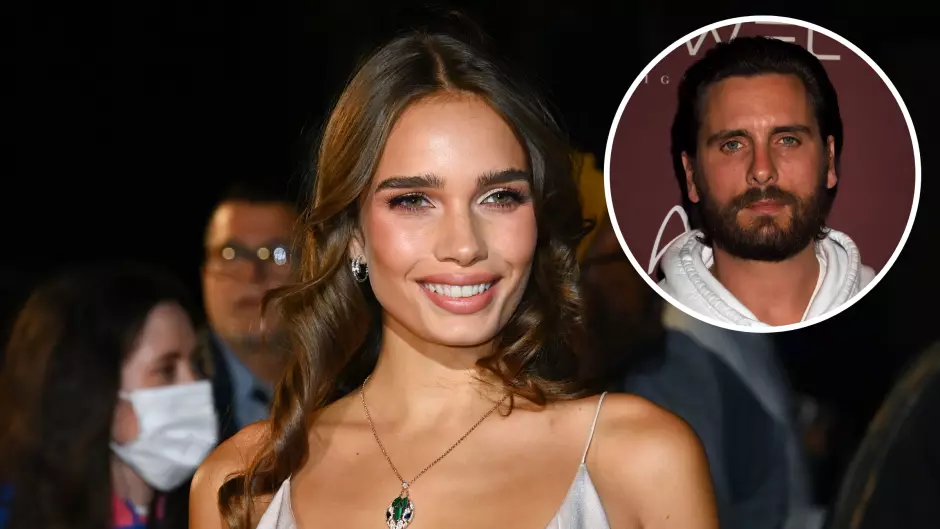 Saha Éta Hana Cross? Modél Inggris Dines Jeung Scott Disick