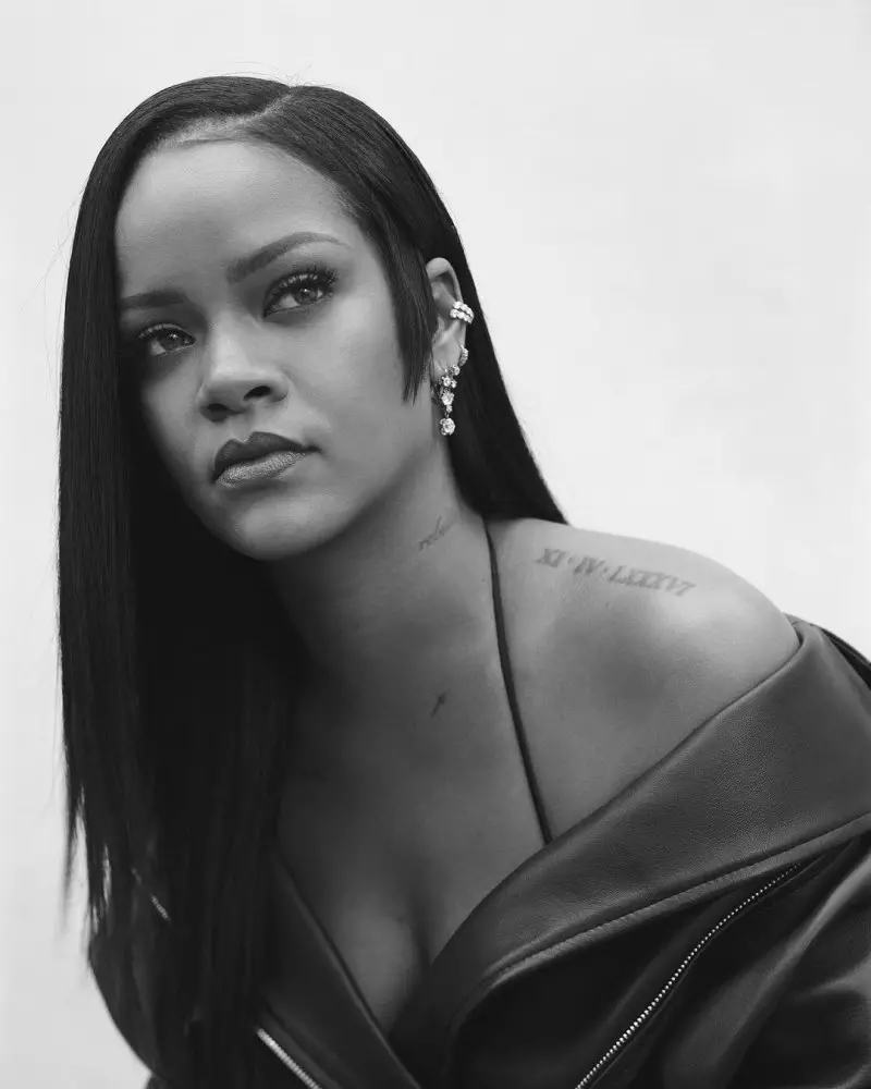 Tattoosên Rihanna: Wateyên Binboob, Dest, Stû, Hip