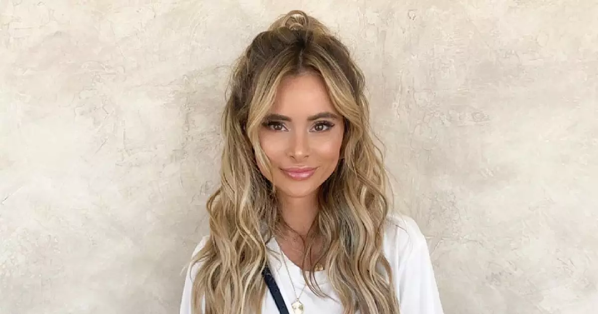 Amanda Stanton 'Bener Dipangaruhan' ku Backlash Saatos Ka Salon