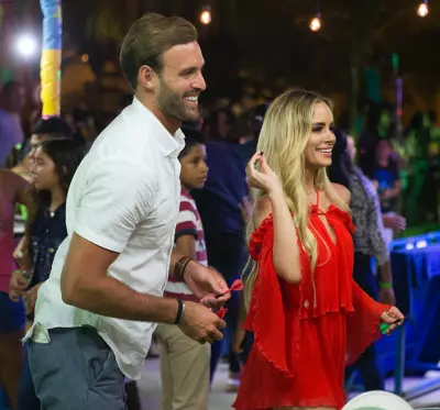 amanda stanton và robby hayes