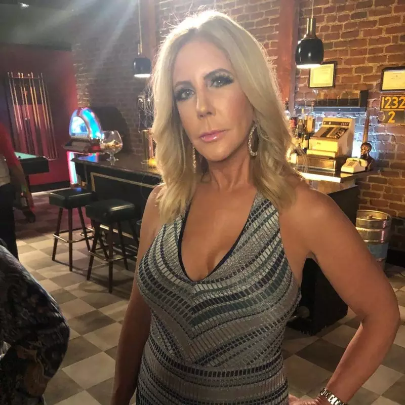 Vicki Gunvalson wuu hadlay ka dib markii uu saadaaliyay Meghan Jim Edmonds Split