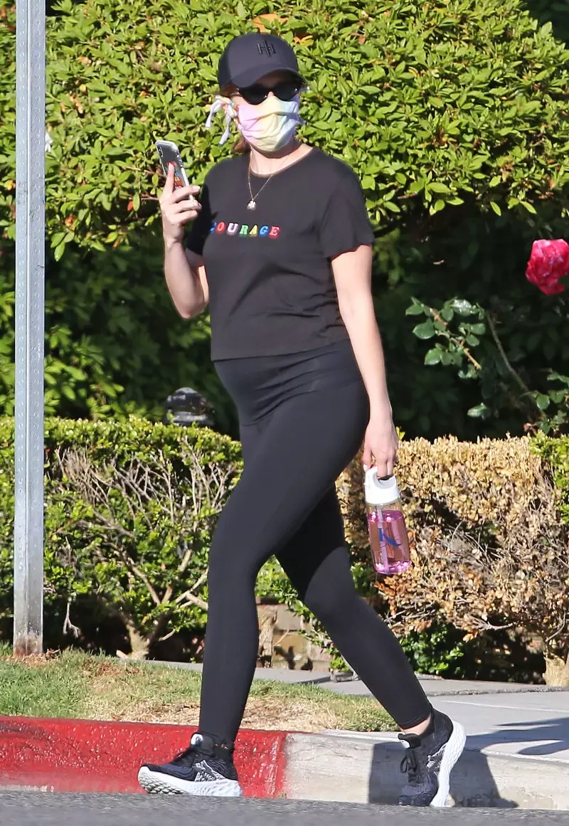 katherine-schwarzenegger-babi-bump