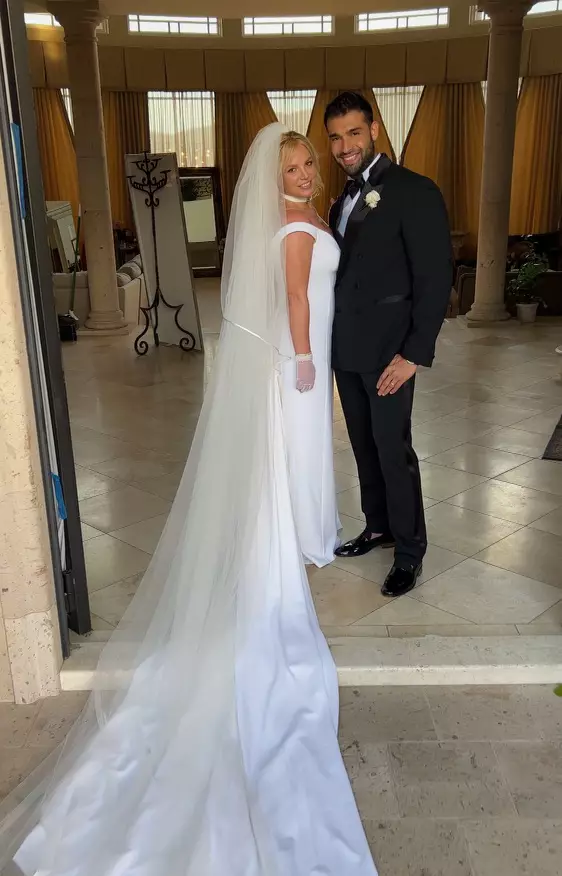 PREMIUM EXCLUSIVE - BRITNEY SPEARS MARRIES SAM ASGHARI NA INIMATE LA WEDDING, LOS ANGELES, KALIFORNIA, USA - 09 czerwca 2022