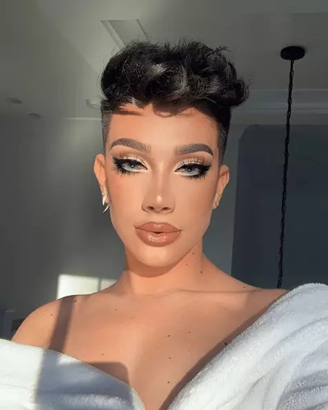 ឥទ្ធិពលសម្រស់ James Charles