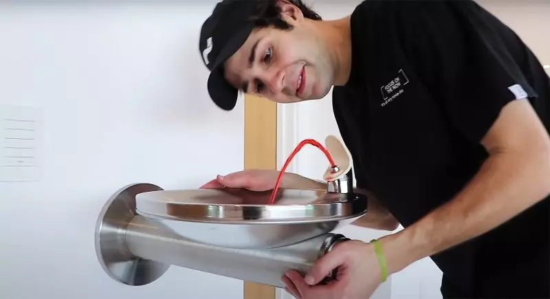 Visite de la nouvelle maison de David Dobrik