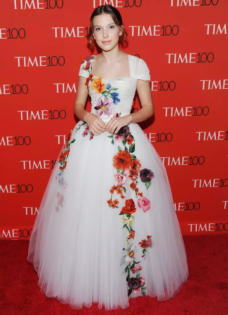 Gaun Tulle Putih Millie Bobby Brown Dengan Bunga Berwarna-warni Time100 Gala 2018