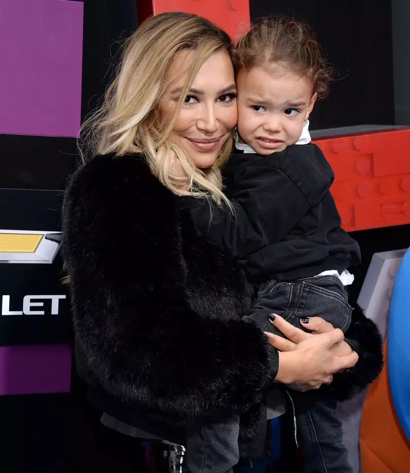 Naya-Rivera-Holds-Son-Josey-Dorsey-na-Premijeri-Lego-Filma-2