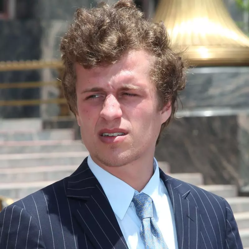 adsefydlu Conrad hilton