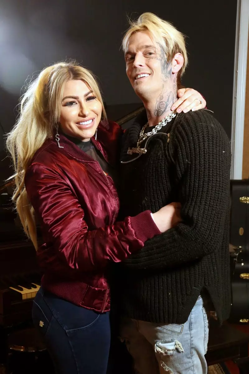 Aaron Carter és Melanie Martin Üdvözöljük az első babát