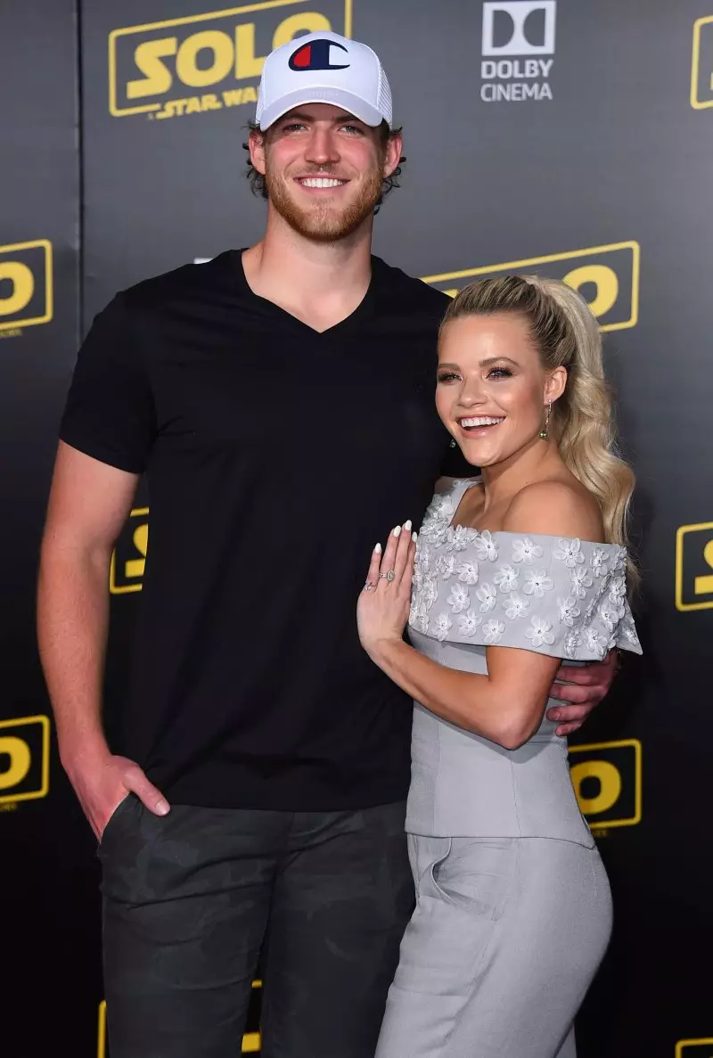 Witney Carson na Carson McAllister Karibu Mtoto