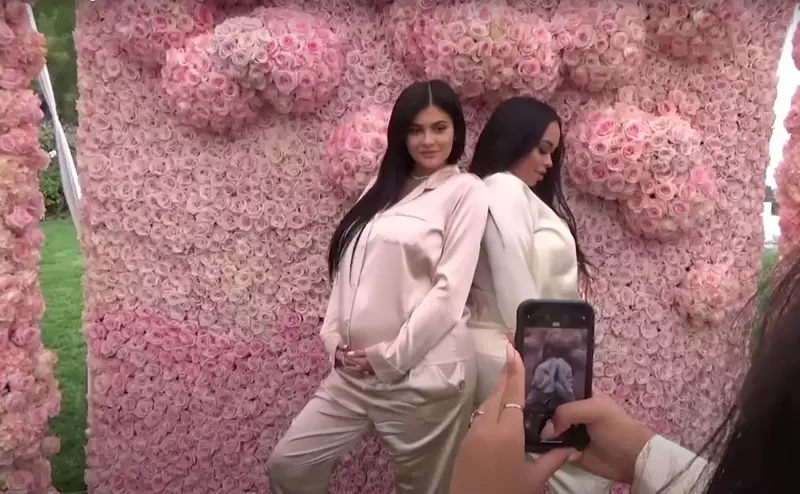 صور Kylie Jenner Baby Bump: صور حمل نجمة 'KUWTK' 4