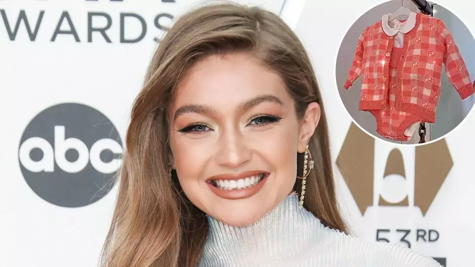 Gigi Hadid predvádza rozkošnú Fendi Onesie svojej dcéry k narodeninám „Omy“ Yolandy