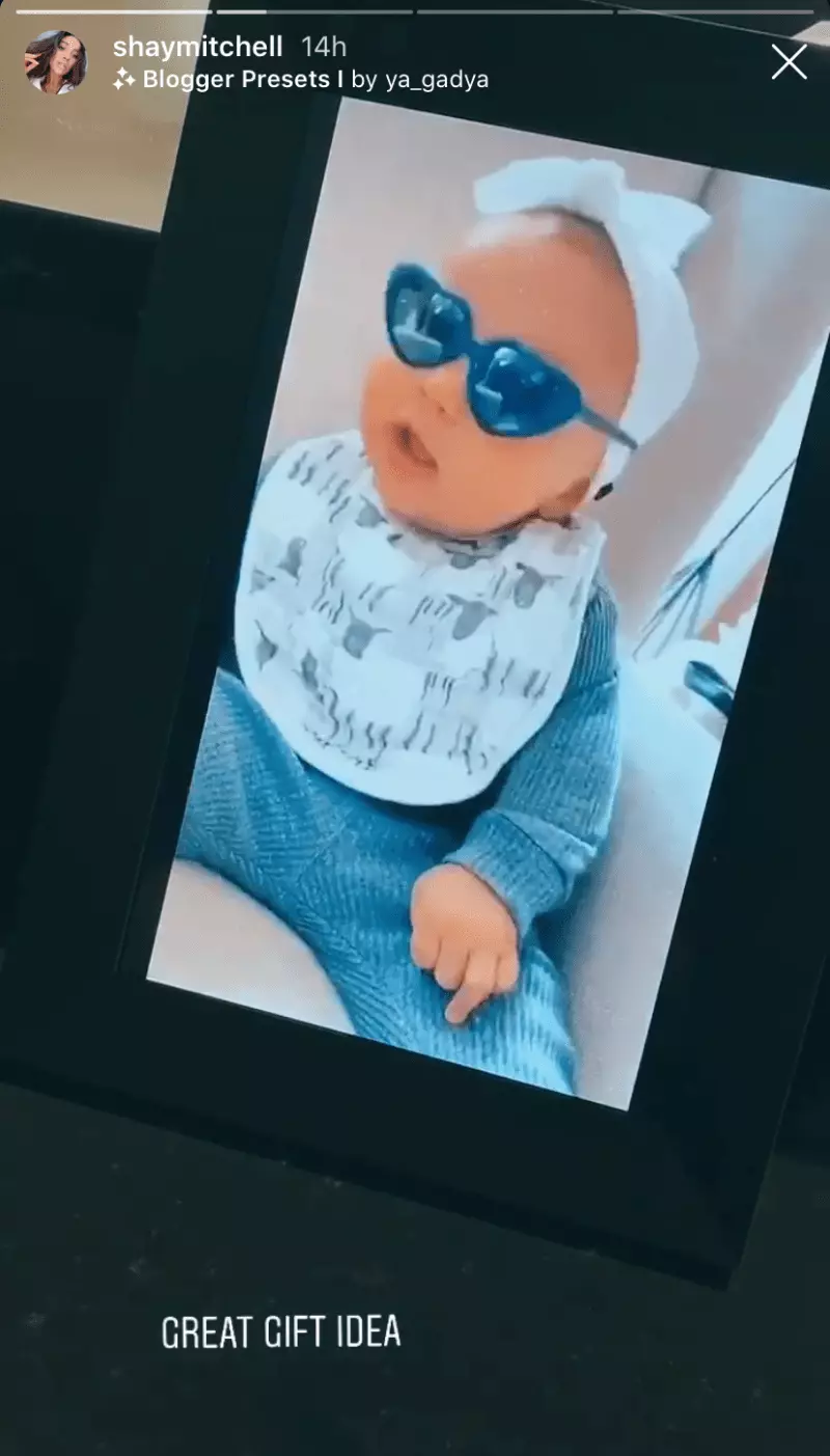 shay-mitchell-daughter-atlas-cutest-moments-digital-photo-frame