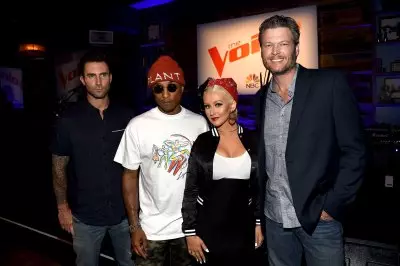 Adam Levine, Pharrell Williams, Christina Aguilera le Blake Shelton ho The Voice