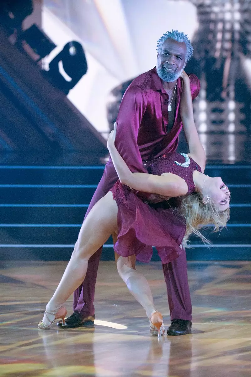 Dancing with the Stars Week 1 Scores Dances CostumesCHARLES OAKLEY, EMMA SLATER