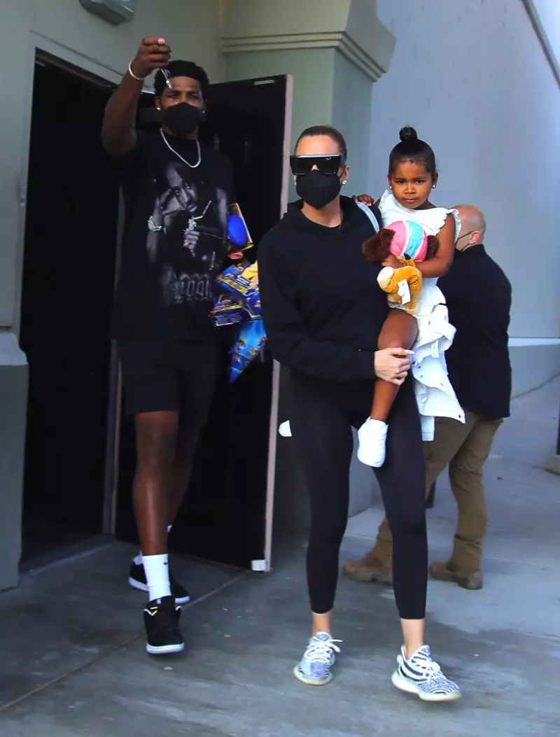 Khloe Kardashian ja Tristan Thompson taaskohtuvad True'iga filmi "Paw Patrol" esilinastus keset lepituskuulujutte