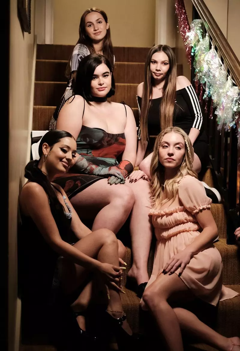 יופאָריאַ פאַן טיעריז Alexa Demie Barbie Ferreira Maude Apatow סאָפיאַ רויז ווילסאָן סידני סוויני