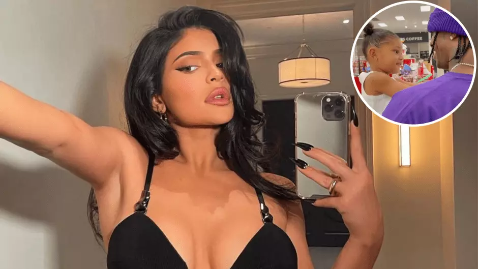 Kylie Jenner delar ett sött montage av sin resa till Texas med Travis Scott och dotter Stormi